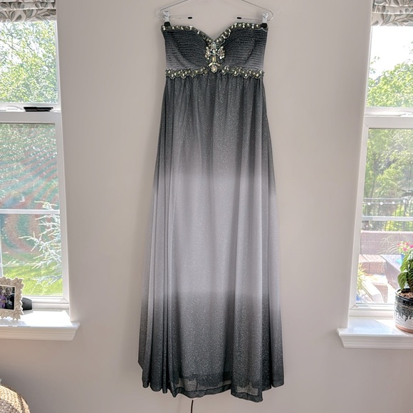 Cachet | Dresses | Cachet Gray Prom Gown With Rhinestone Front Size 2 ...
